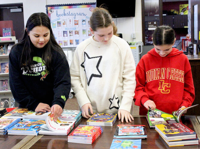Creek book fair | News, Sports, Jobs - The Herald Star